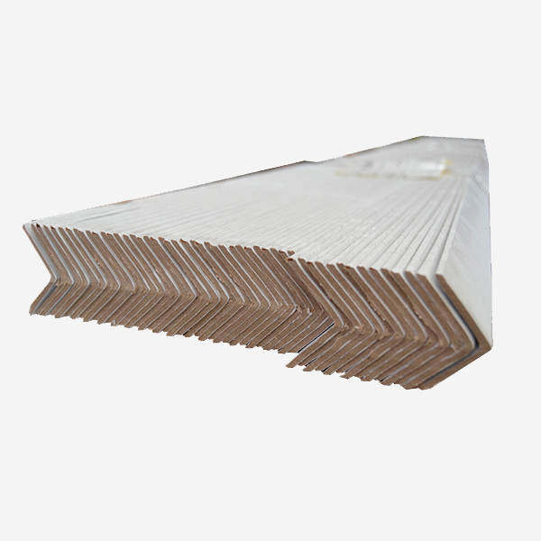 Cornières en carton blanc pour le cerclage